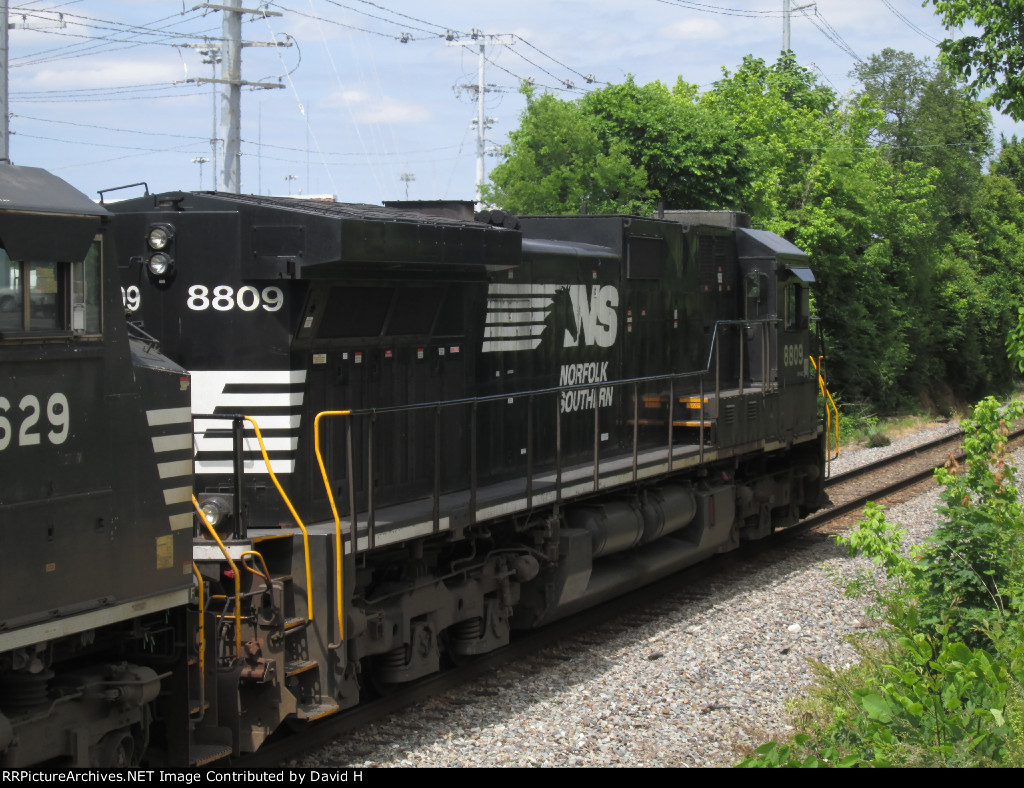 NS 8809